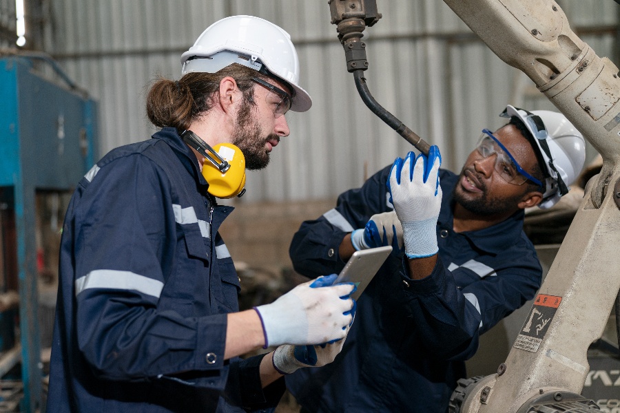 Top Benefits of Predictive Maintenance: Boost Efficiency & Cut Costs